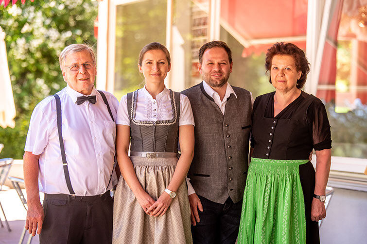 Kontakt & Service - Hotel & Café Zimmermann im Schwarzwald